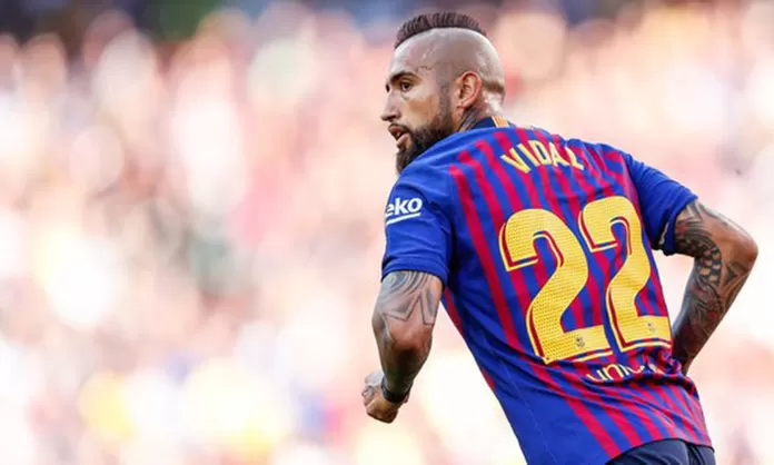 Arturo Vidal La Charla Con El DT Valverde Tras Su Queja En Redes