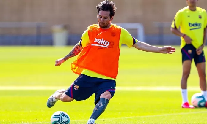 Barcelona: Messi sorprendió al aparecer sin barba en entrenamiento ...