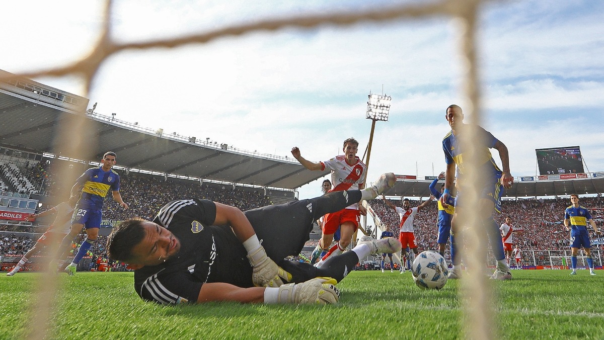 Audio del VAR del gol anulado a River ante Boca Juniors | América Deportes