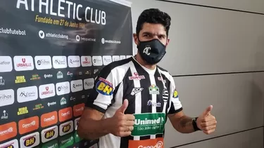 Loco' Abreu aseguró que aún tiene "hambre" de fútbol en su regreso a ...