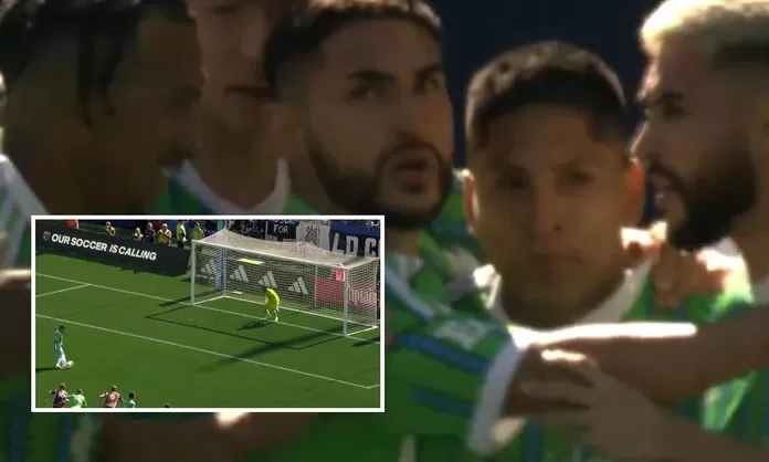 Raúl Ruidíaz y su primer gol en 2024 con penal a lo Panenka | América ... Raúl Ruidíaz y su primer gol en 2024 con penal a lo Panenka | América ...