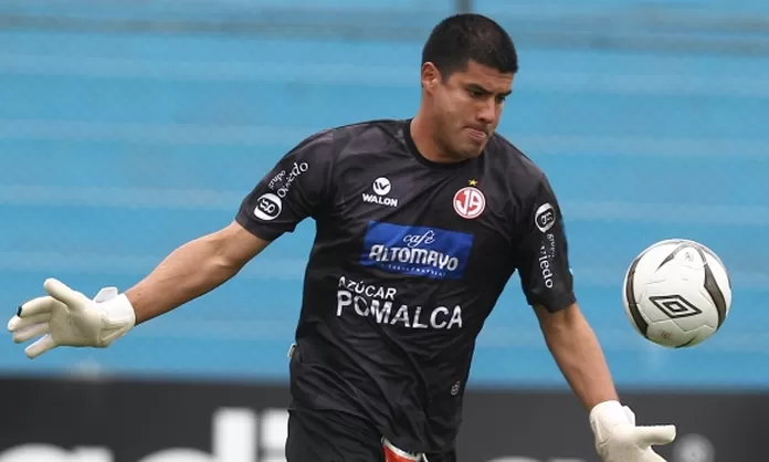 Erick Delgado y dos monumentales atajadas en el Cristal-Aurich ...