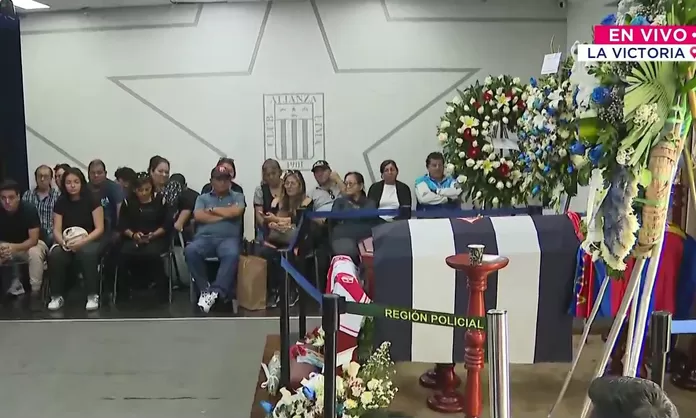 Hugo Sotil: Hinchas le dan el último adiós al 'Cholo' | América Deportes