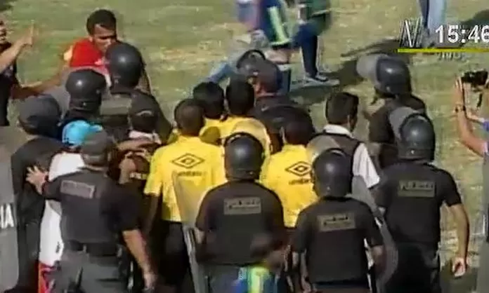 San Simón - Cristal: árbitro Romel López fue agredido al final del ...