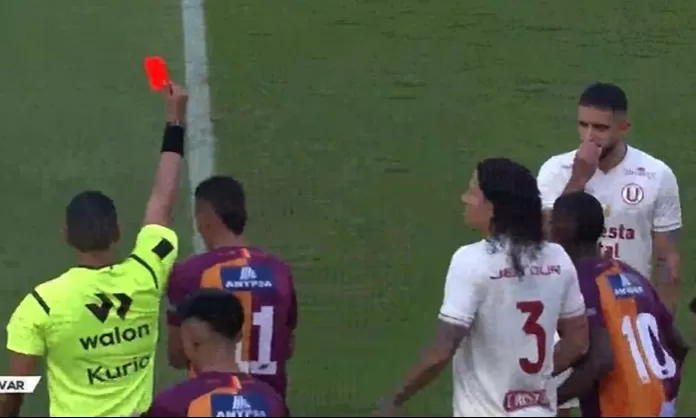 Universitario Matías Di Benedetto Recibió La Tarjeta Roja América