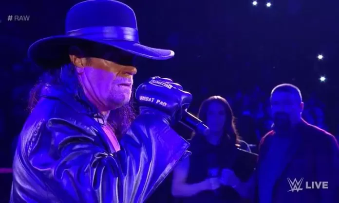 WWE: Undertaker regresó a RAW para anunciar su presencia en Royal ...