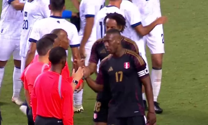 Perú vs. El Salvador: Advíncula no le entregó la cinta de capitán a ...